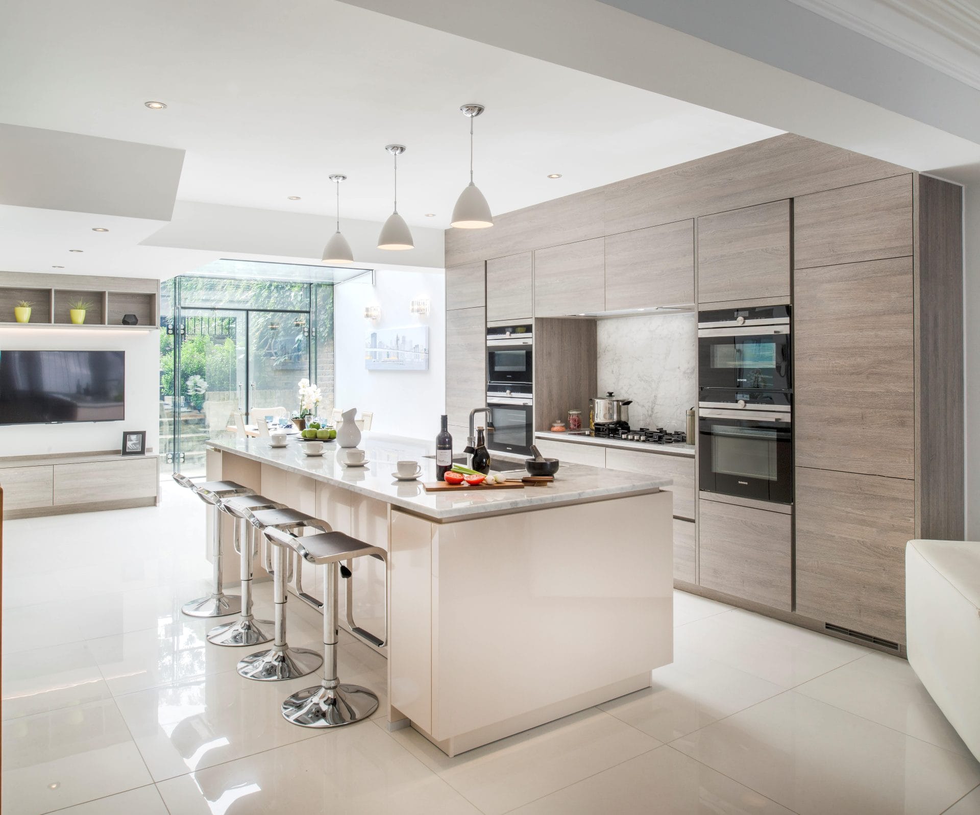 Cashmere Oak Handleless Kitchen | Ashley Jay Kitchens