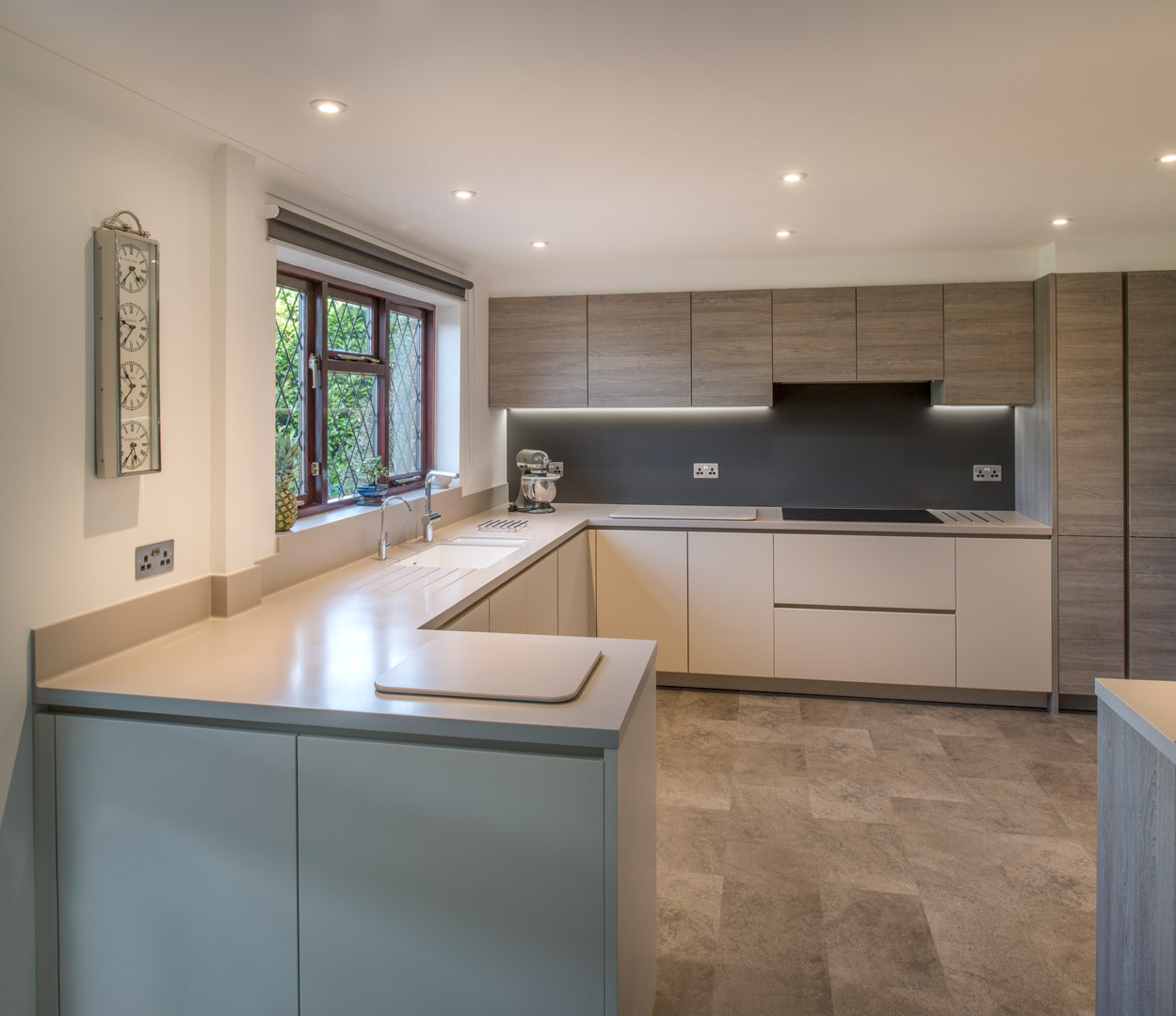 Contemporary Handleless Kitchen With Glossy Finish | Ashley Jay Kitchens