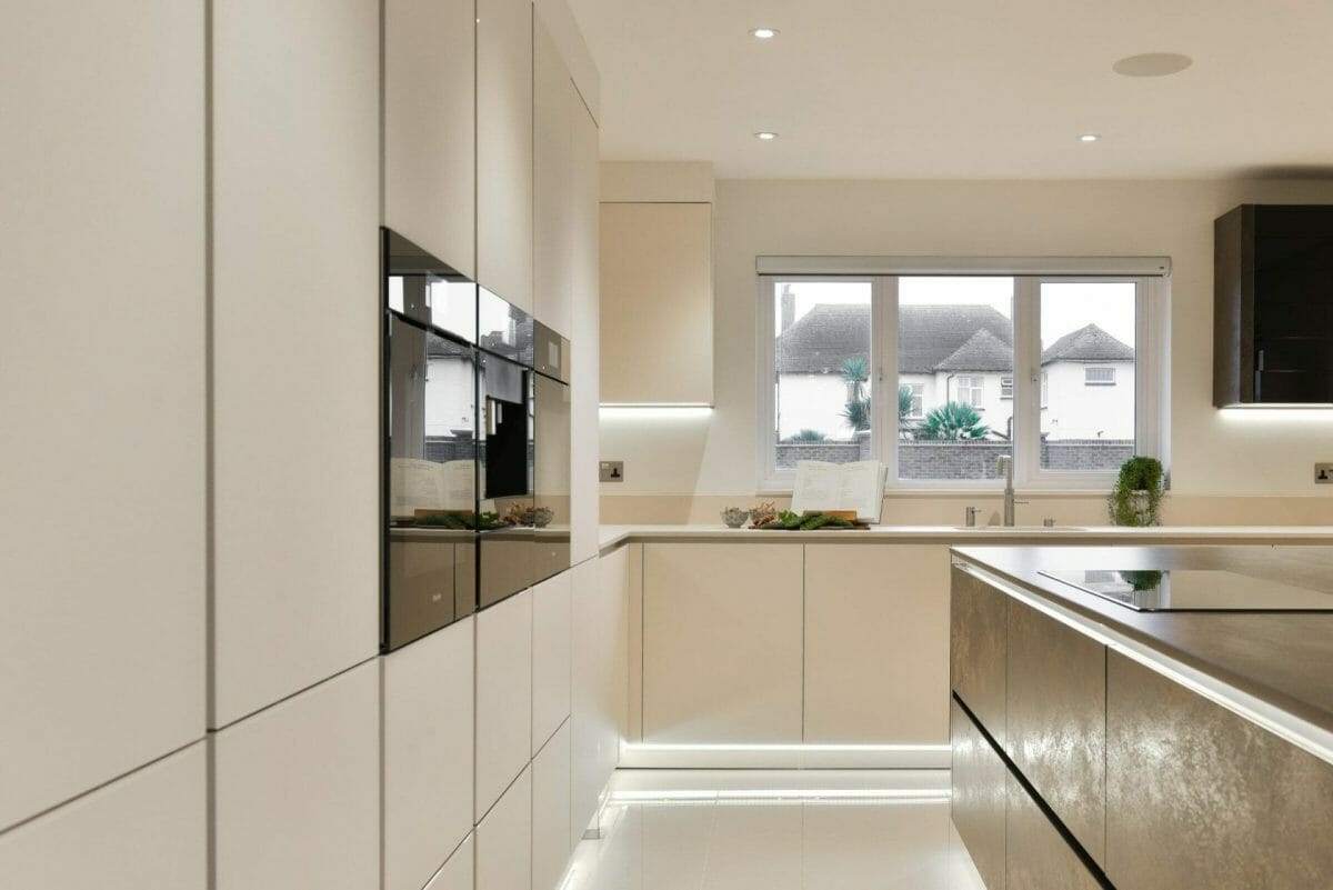 Sleek Ceramic Door Kitchen | Ashley Jay Kitchens